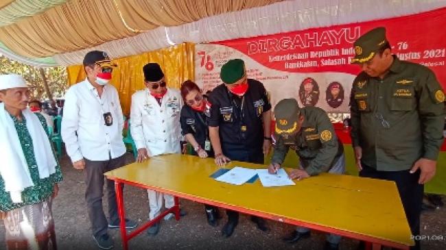 Ponpes Al Achyar Gelar Upacara Kemerdekaan
